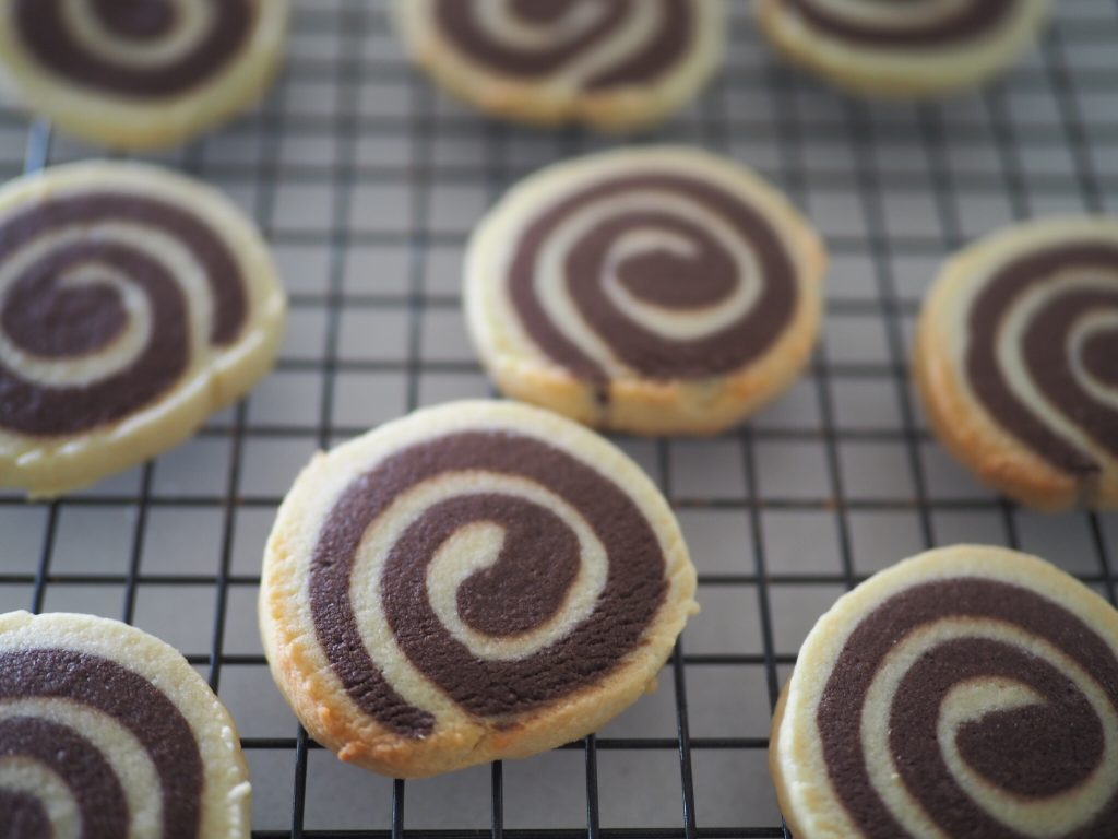 Pinwheel Cookies: Chocolate and vanilla pretty treats