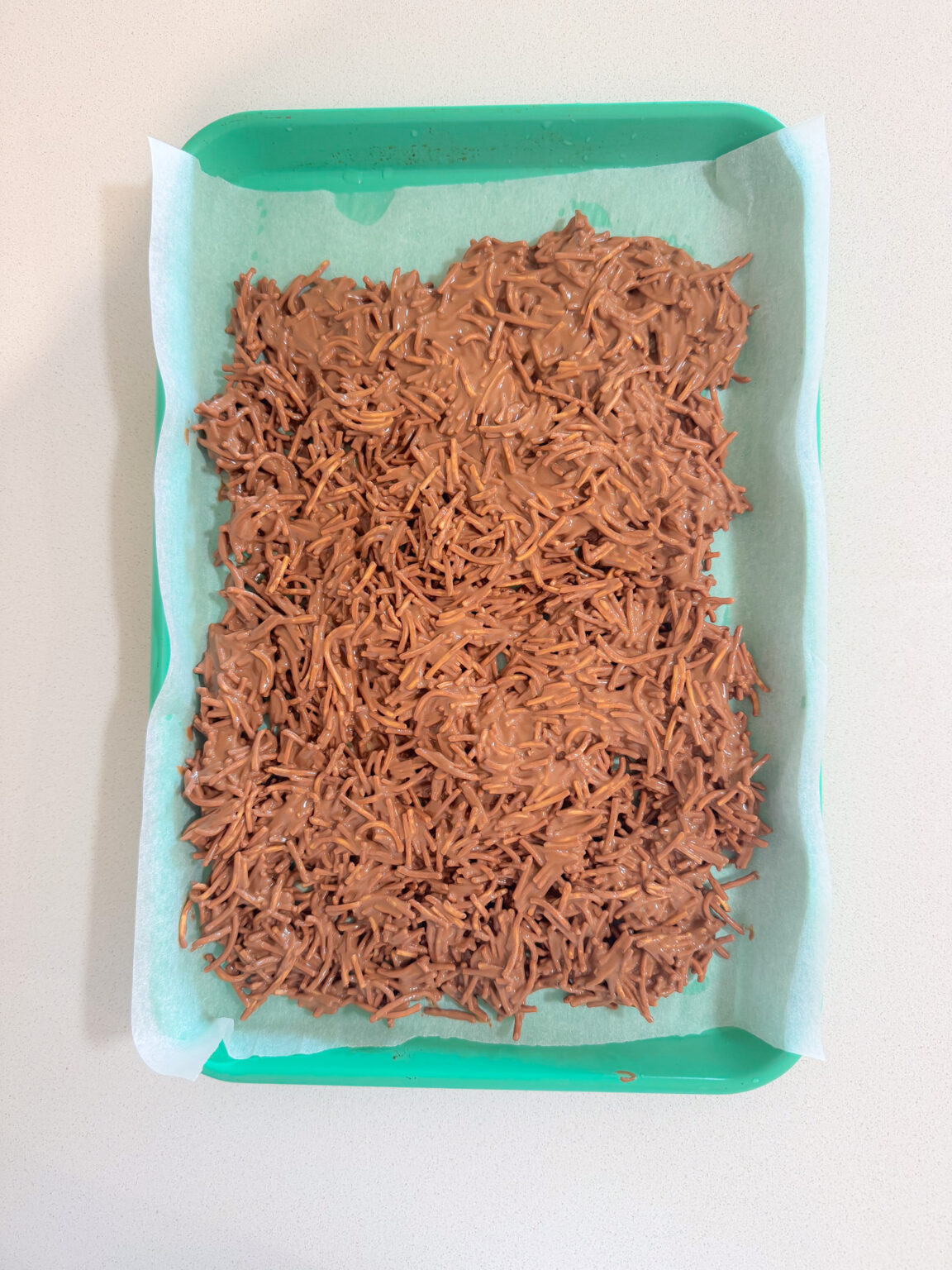 Easy chocolate spiders recipe (just 3 ingredients!) 🕷️